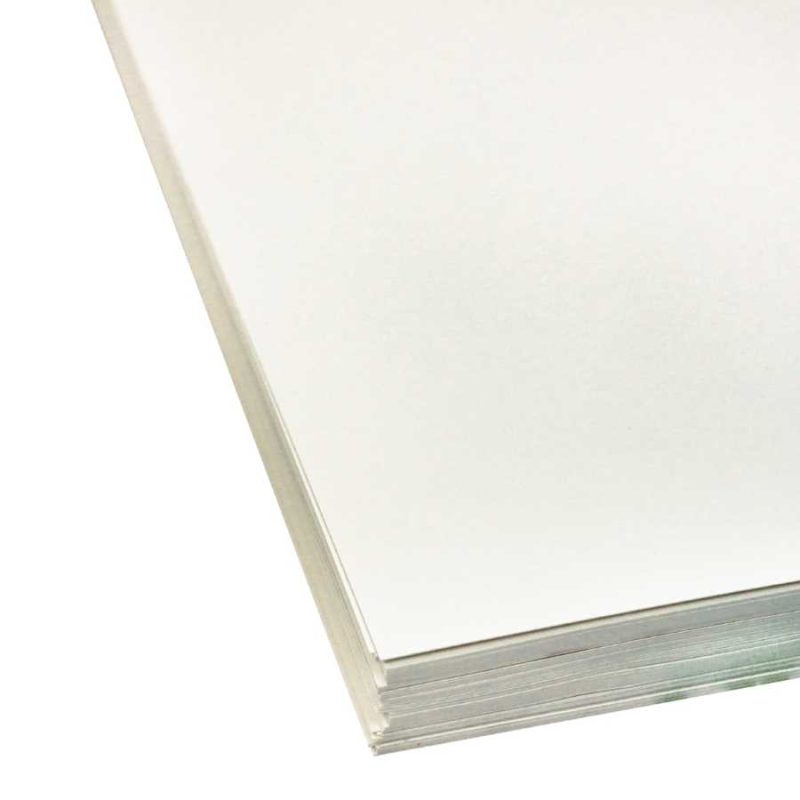 Pliego de papel Foldcote calibre 12, material biodegradable.